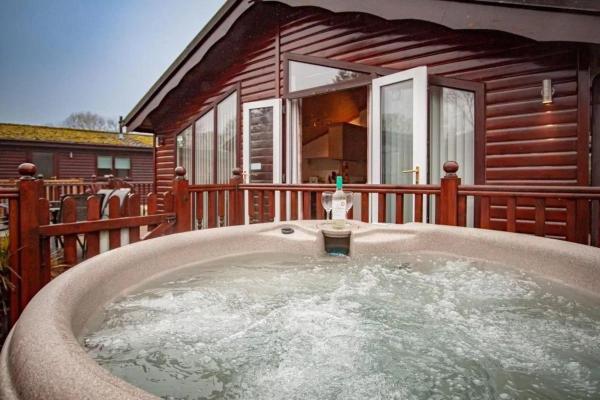 Lakeside 1, White Cross Bay, Windermere - Coniston