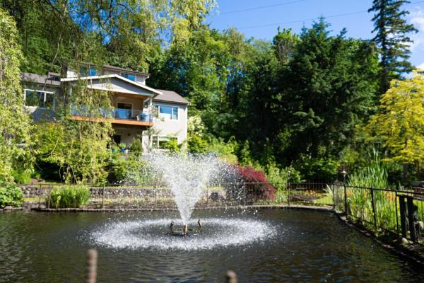 Serene Getaway In Kenmore - Mountlake Terrace, WA