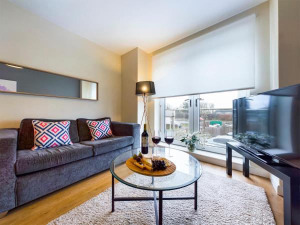Modern Oxford 2 Bedroom Apartments, Families & Workers Accommodation With Parking, Near Headington Hospital - Oxford