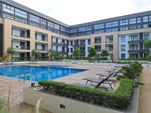 Lovely One Bedroom Apt At The Embassy Gardens With Fast Internet, Pool & Gym - Accra