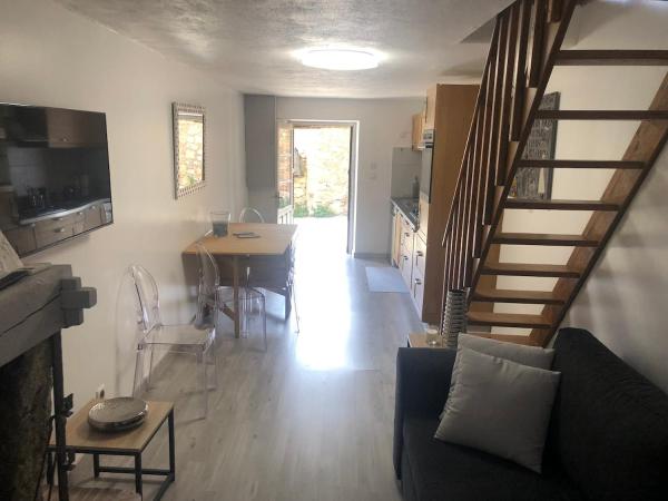 Duplex Typique Et Confortable - Porto