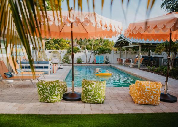 Sleeps 20 - Games - Basketball - Pool - Movie Room - Bradenton Beach