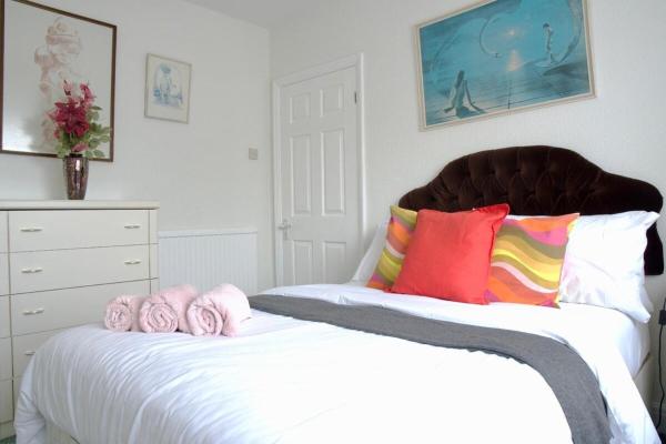 Traditional 3-bedroom Home- Contractors And Family - Kent