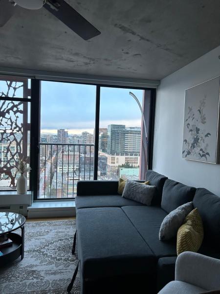 Cozy Gastown Condo With A View! - North Vancouver