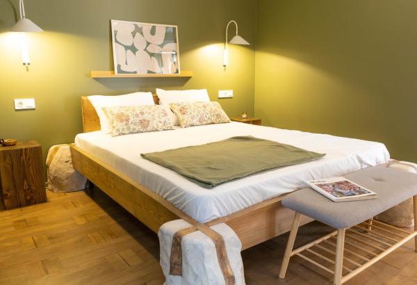 Ruby Hostel, Kutaisi - Private & Shared Rooms - Kutaisi