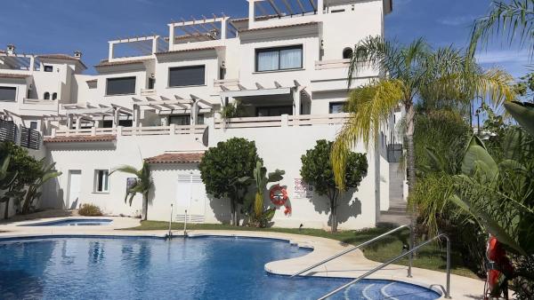 High-end 4br Villa By Marbella - Estepona
