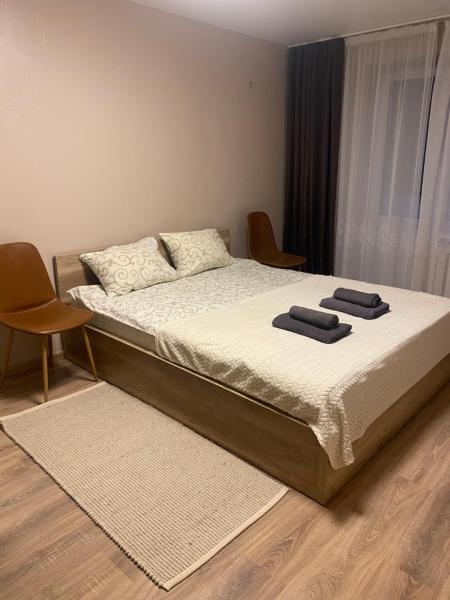 Апарт Безручка - Ровно