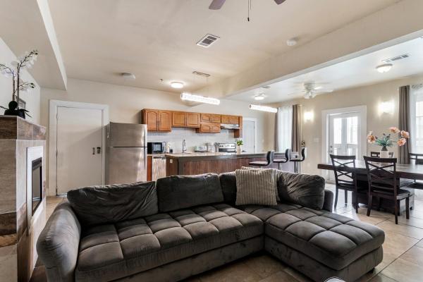 Fully-furnished 4br Condo Near Fq - Gretna, LA