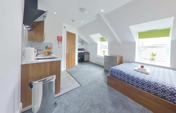 New House - Magnificent Studios In Coventry City Centre, Free Parking, By Covstays - Leicestershire