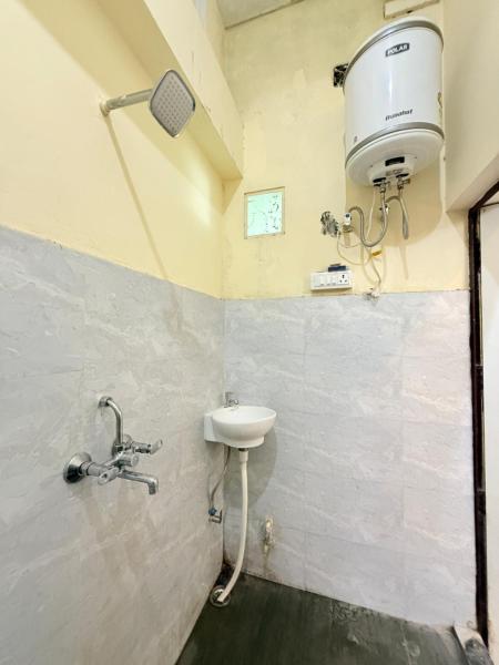 Krishna Valley Inn - Mughalsarai