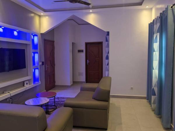 Deux Chambres 1 Salon A Fidrossè Plage Avec Vue Sur La Mer - Cotonou