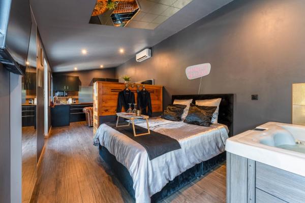 Love Room - Villa Rhôna - Orange