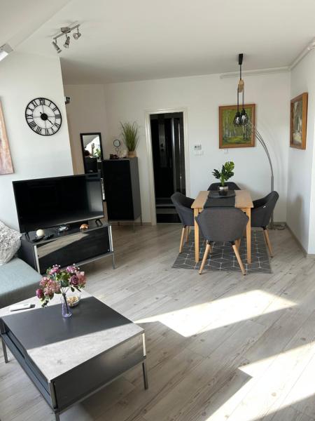 Golden On The Third Floor - Nagykanizsa