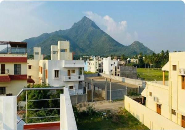 Sacred Arunachala View Homestay And Rooms - ティルヴァンナーマライ