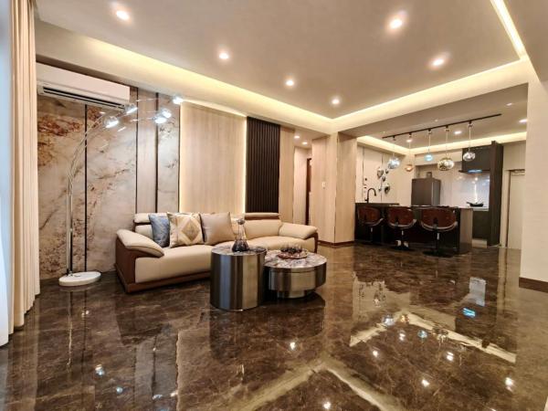 A1 Shinjuku Jr St 8 Mins 4 Bedrooms And 1 Living Room 2bathrooms 2toilets Max 12p Direct To Shinjuku Ueno Ginza Shibuya Ikebukuro Yoyogi Shinagawa 新宿区 高田马场车站8分钟 4室1厅2浴室2卫生间 最大12人 - Roppongi