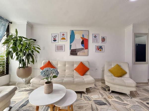 Medellin Poblado Gem Walk To Provenza And Lleras - Sabaneta