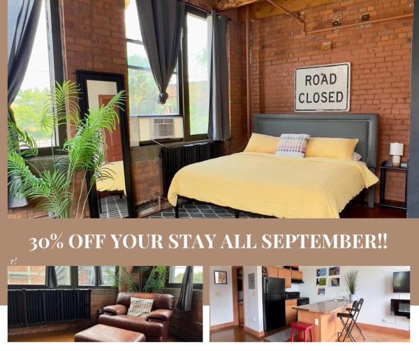 420 Friendly King Suite Downtown Loft Free Parking & Wifi - Windsor