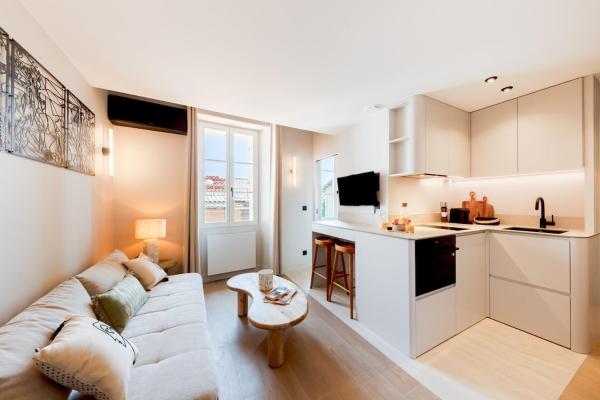 Duplex 4 Pers Climatisation Et Charme Méditerranéen - Vallauris