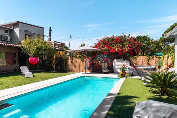 Casa T2 Com Piscina Perto Da Praia - Costa da Caparica