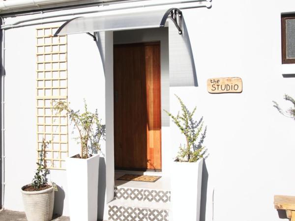 Brighton Beach Apartments - Port Elizabeth