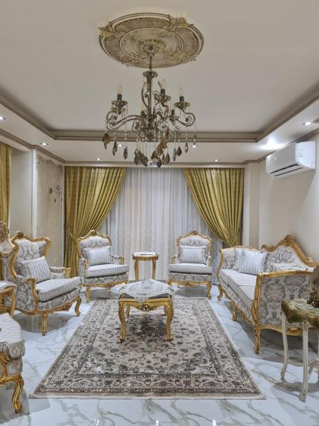 Cozy Apartment Near Gamet El Dowal Street - Cairo