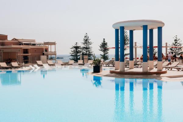 Vegas Resort - Pembroke