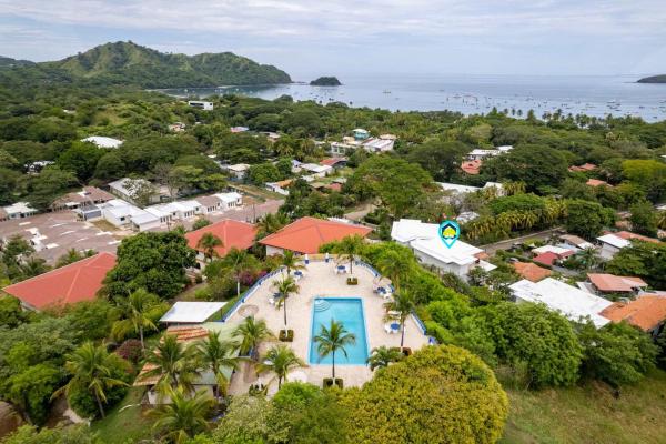 Modern Top-floor Condo With Panoramic Views And Community Pool - Playa Hermosa