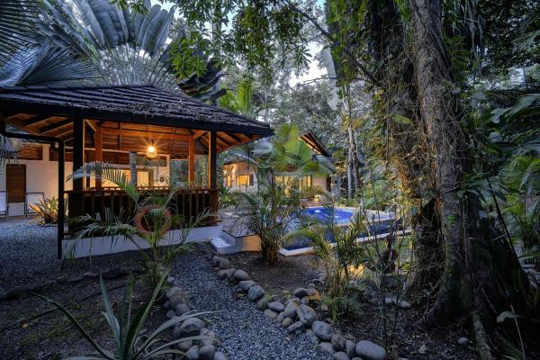 Bodhi & Nirvana Houses - Punta Uva