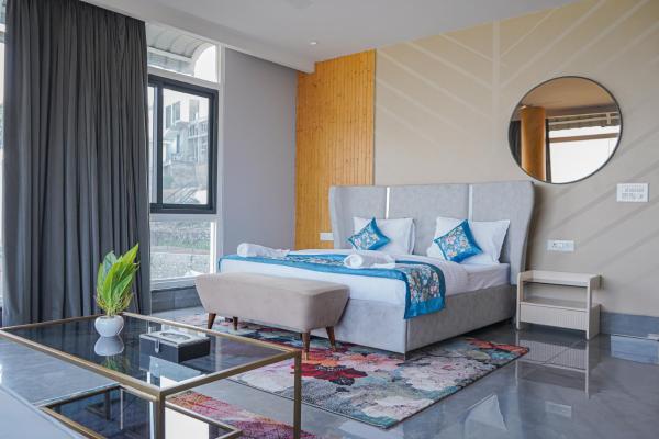 The Uptown Kingdom Luxury Homestay - Mukteshwar