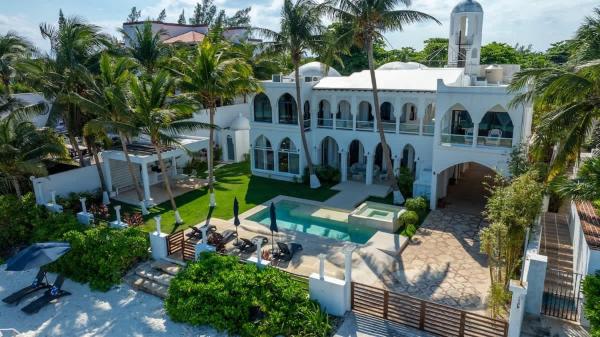Unique 5br Beachfront Villa W/ Private Pool! - Cancún