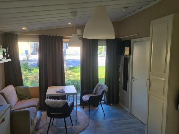 Modern Cottage, Quiet Area With Good Bus Connection - Luleå