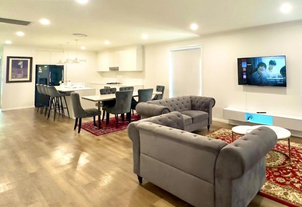 Fresh Built Spacious Retreat - Dubbo