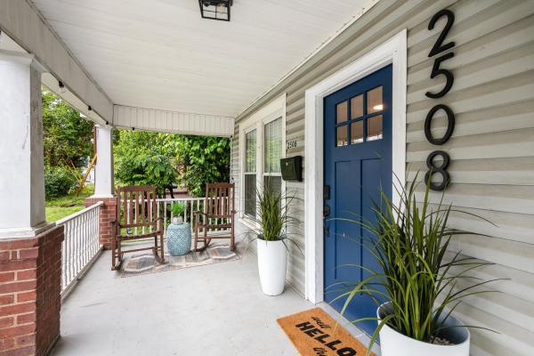 Walkable City Trendy Hideout For Foodies - 3br-2ba - Charlotte, NC