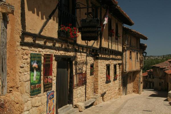 La Casa Del Cura De Calatañazor - Douro River