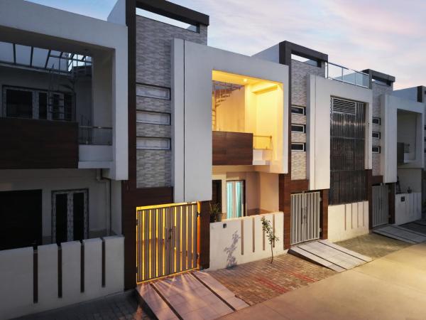 Saffronstays Kridha Niwas - Vrindavan