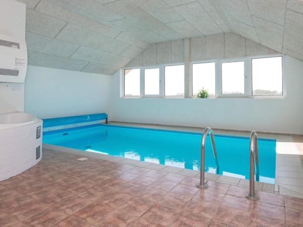 10 Person Holiday Home In Ringkøbing - Danemark