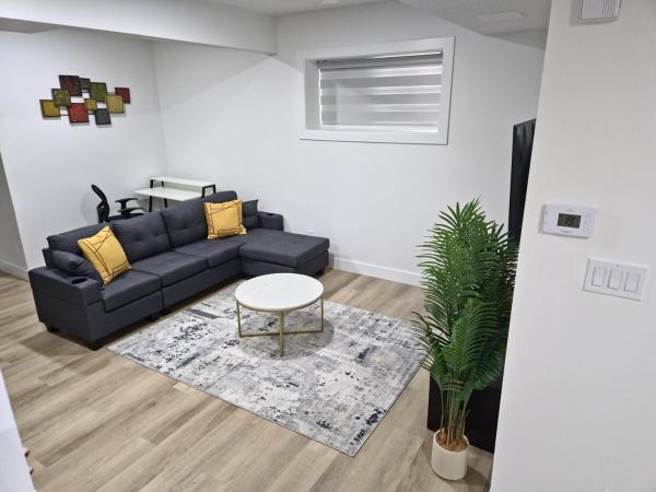 Spacious 2 Bedroom Suite In Edmonton - Alberta