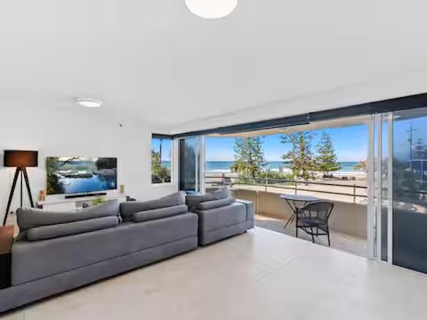 Beachfront Escape Zenith - Ocean Views, Pool, Spa - Gold Coast