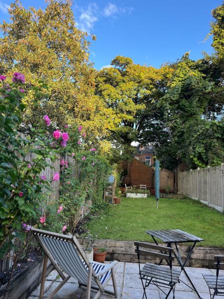 A Little Slice Of Heaven In The Heart Of Moseley - Harborne - Birmingham 