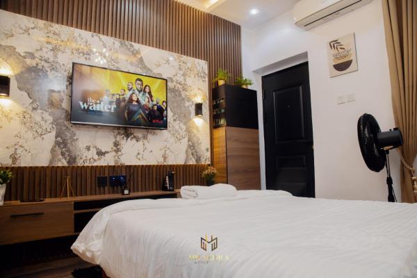 Minimalist Akoka Studio Near Unilag - Lagos, Nigeria