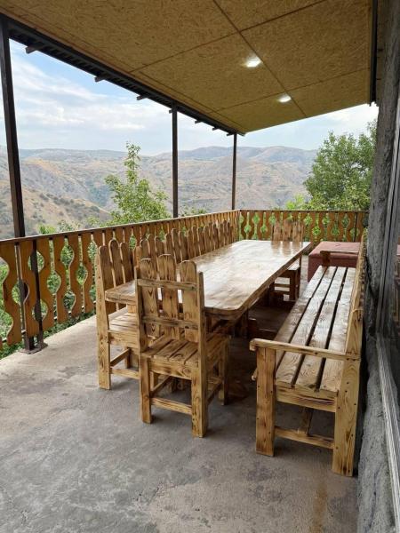 Tesaran Hyuratun - Armenia