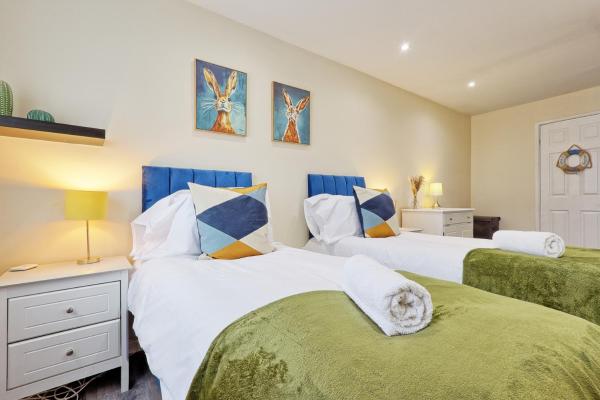 Modern 4-bed Home - Long Stay - Parking And Wi-fi - Romford