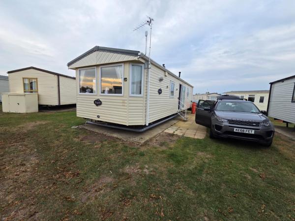 St Osyth, Clacton-on-sea, Beach Side Caravan - Essex