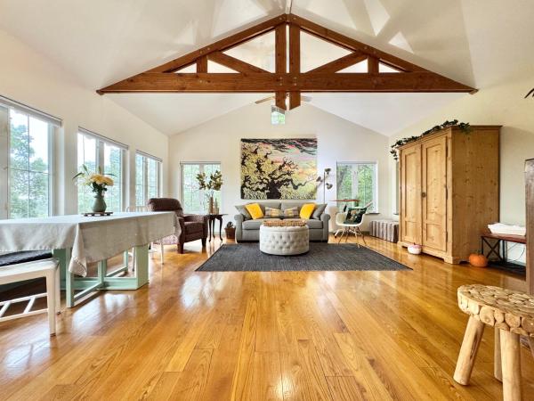 The Rivery Retreat, Choose From Luxury Guesthouse Cabin Or Poolside Suite In Lake Austin Hill Country - Austin, TX