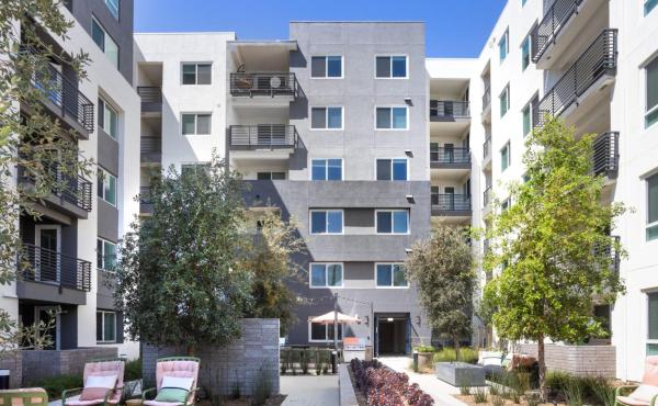 Noho Alexan Modern 2bed Duo With Free Parking - Benedict Canyon - Los Angeles