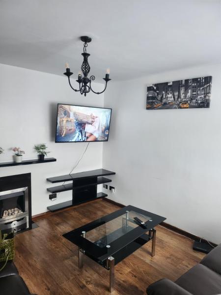 Modern 3 Bed Free Parking 10 Mins Walk To Station - Brentwood