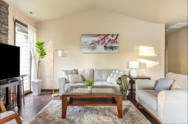 Lynnwood Stunning Newly Build Home - Lynnwood, WA