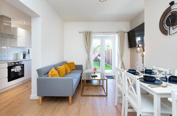 Open Mind Property - Cozy 4br Flat & Hottub, Bognor - Bognor Regis