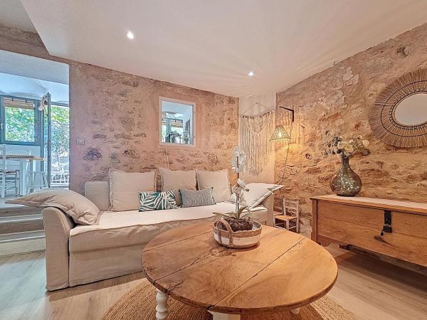 Gîte Le Figuier De Saint Ce Jardinet Terrasse Vue - Montauroux