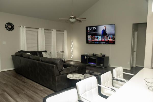 Cozy Room With Private Bath In Richmond, Tx - Sugar Land, TX